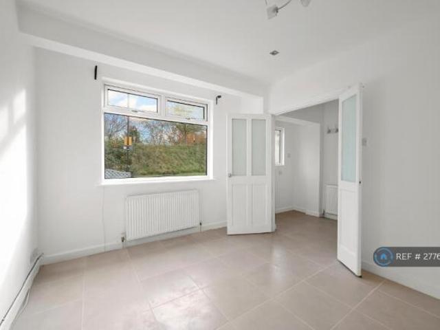 1 bedroom house share for rent in Mostyn Road, London, SW19
