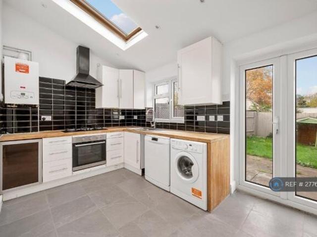 1 bedroom house share for rent in Mostyn Road, London, SW19