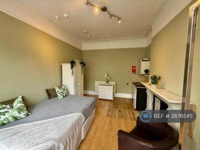 1 bedroom house share for rent in Matheson Road, London, W14