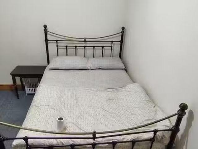1 bedroom house share for rent in Mayville Road, Ilford, Londo.