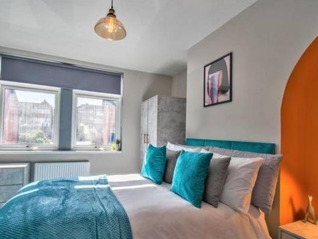 1 bedroom house share for rent in Main Street Failsworth Manchester M35 9PD M35