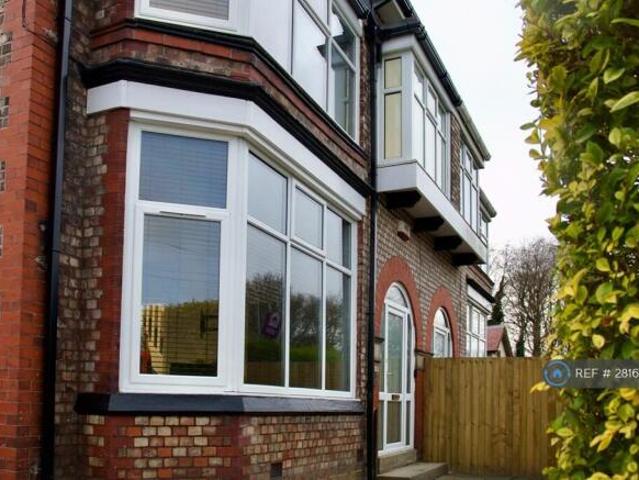 1 bedroom house share for rent in Manchester Road, Swinton, Manchester, M27