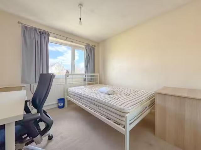 1 bedroom house share for rent in Maple Close, Little Stoke, B.