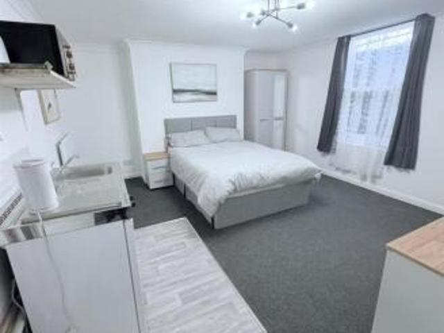 1 bedroom house share for rent in Marine Parade, Sheerness, ME12