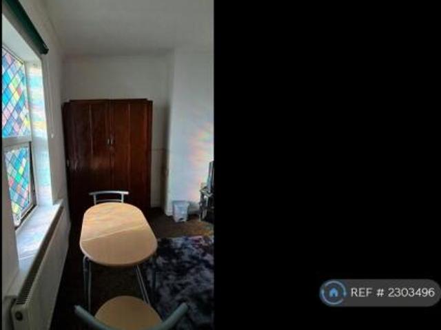 1 bedroom house share for rent in Marsh Road, Luton, LU3
