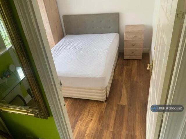 1 bedroom house share for rent in Melrose Avenue, Crayford, Dartford, DA1