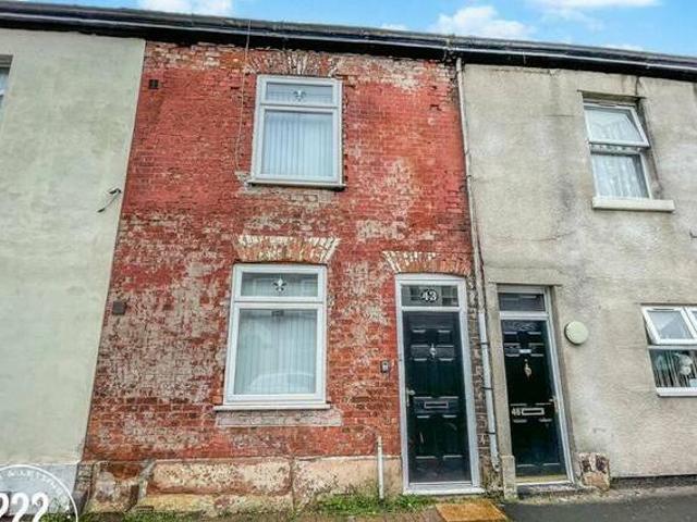 1 bedroom house share for rent in Mersey Road Room 3 Widnes WA8