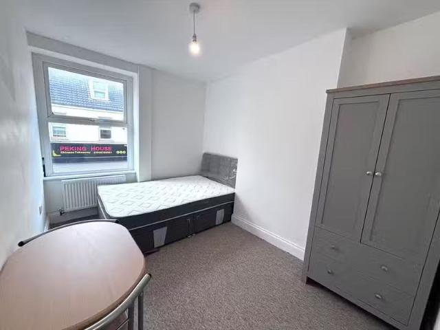 1 bedroom house share for rent in Middle Street, Yeovil, BA20