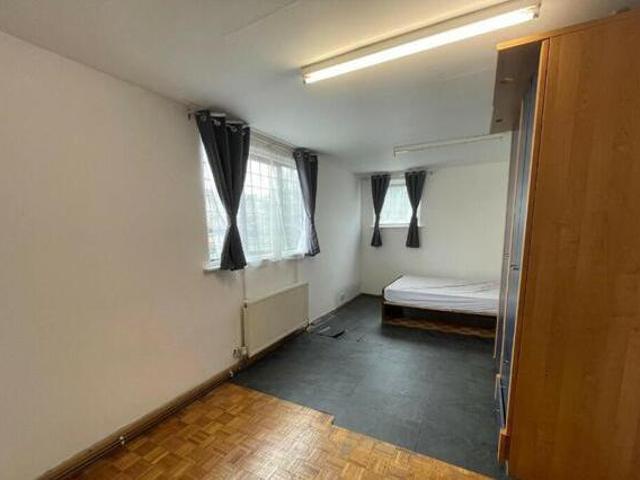 1 Bedroom House Share For Rent In Middlesex
