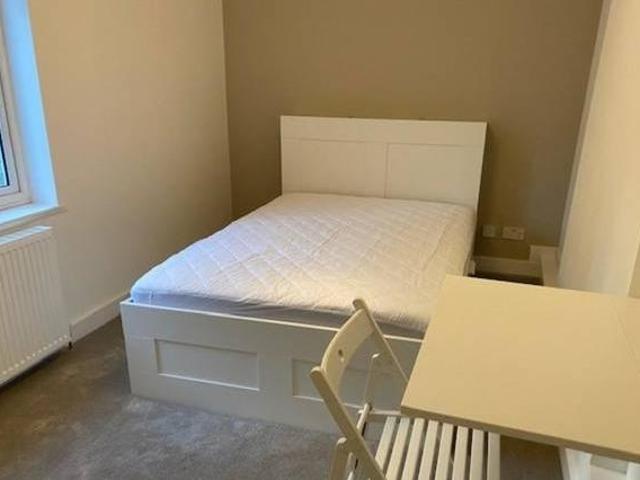 1 bedroom house share for rent in New Road ME4