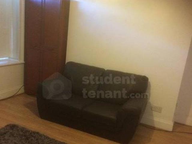 1 bedroom house share for rent in New Road ME4
