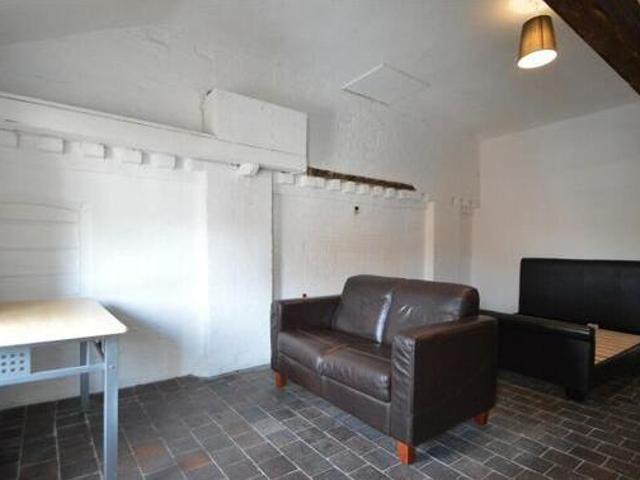 1 Bedroom House Share For Rent In Newark