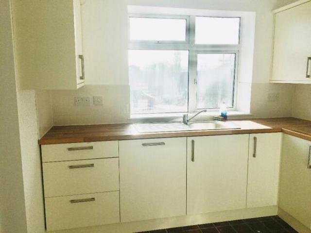 1 bedroom house share for rent in Savoy Parade, Southbury Road, London, EN1