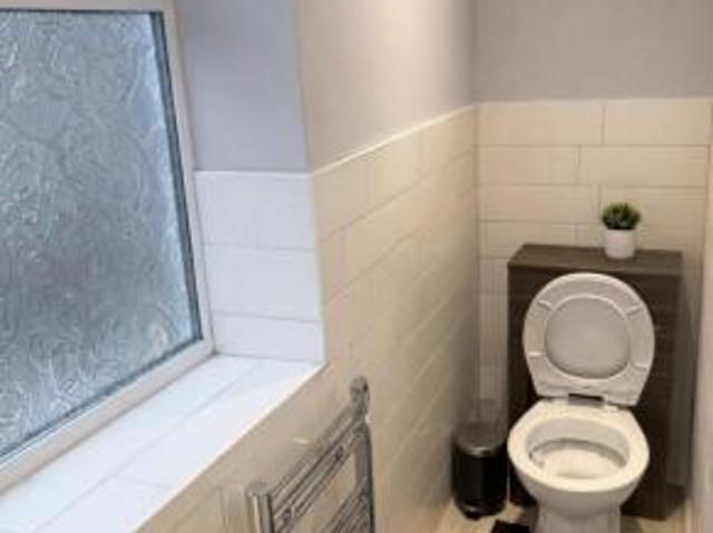 1 bedroom house share for rent in Saint Luke Street, Stoke on Trent, ST1
