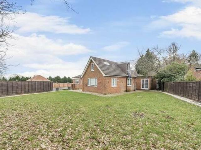 1 bedroom house share for rent in Sandhills Lane Virginia Water GU25