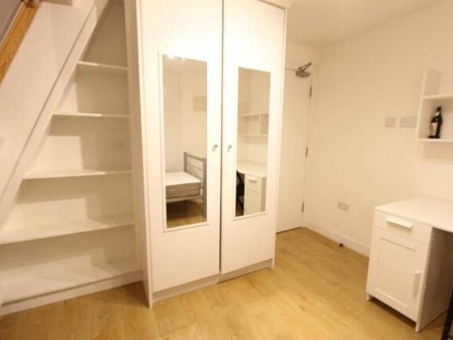 1 bedroom house share for rent in Scala Street, London, W1T