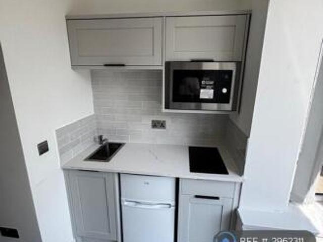 1 bedroom house share for rent in Scott Lidgett Road, Stoke On Trent, ST6