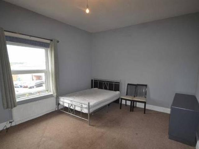 1 bedroom house share for rent in Seymour Street Radcliffe M26