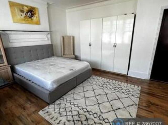 1 bedroom house share for rent in Sidney Avenue, London, N13