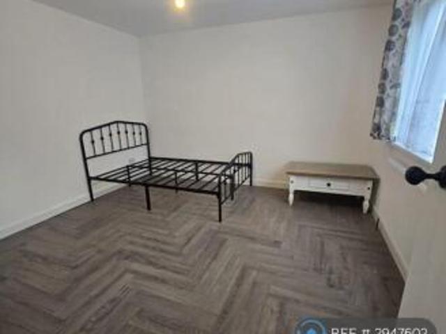 1 bedroom house share for rent in Sinclair Road, London, E4