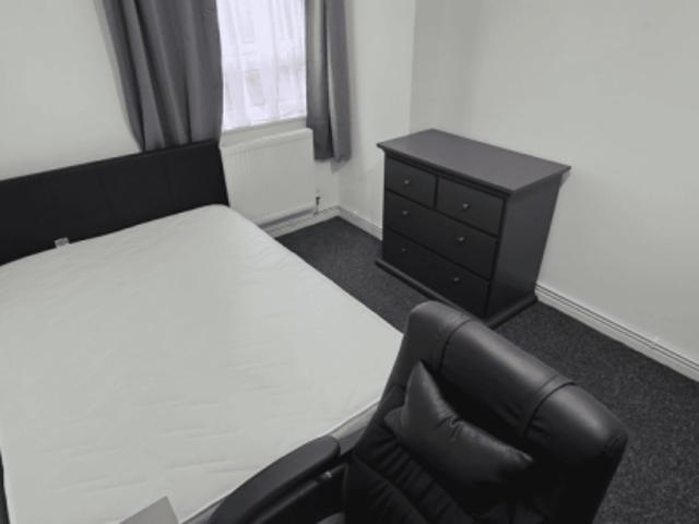 1 bedroom house share for rent in Spey Street, London, E14