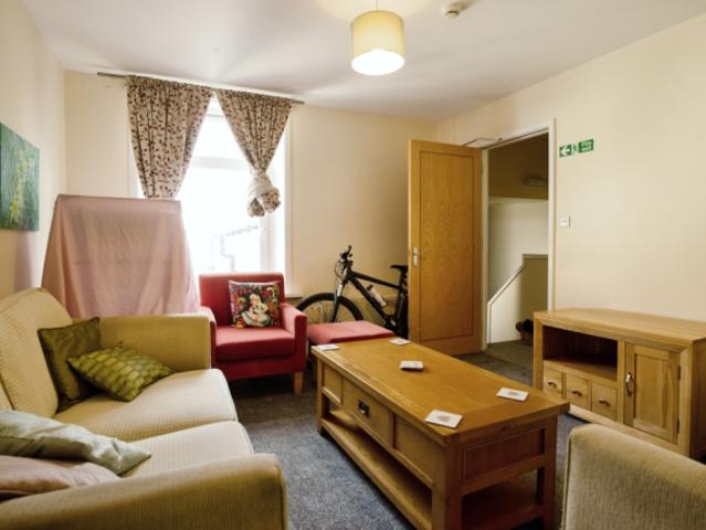 1 bedroom house share for rent in Splott Road, Splott, Cardiff, CF24