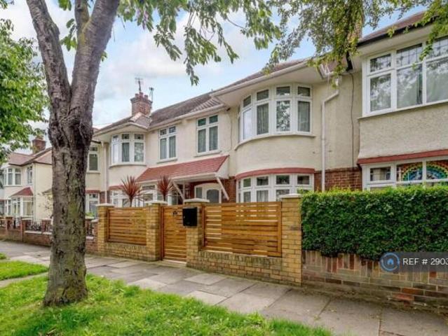 1 bedroom house share for rent in Springvale Avenue, Brentford, TW8