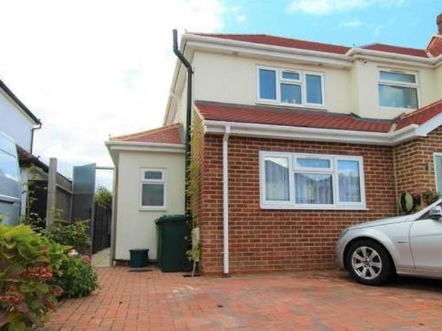 1 bedroom house share for rent in Studio appartment Edward Way Ashford TW15