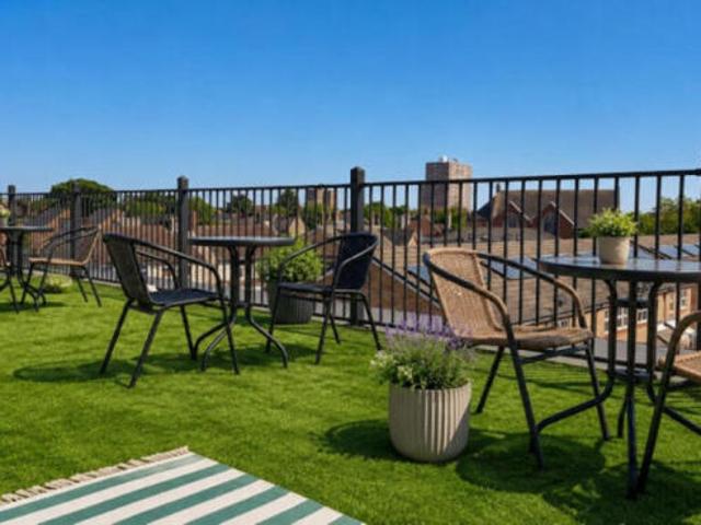 1 bedroom house share for rent in St. Johns Road, Westcliff on sea, SS0