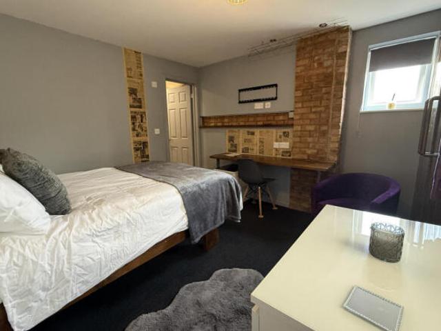 1 bedroom house share for rent in St. Johns Road, Westcliff on sea, SS0