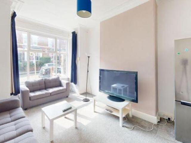 1 bedroom house share for rent in Stanmore Street, Burley, Leeds, LS4
