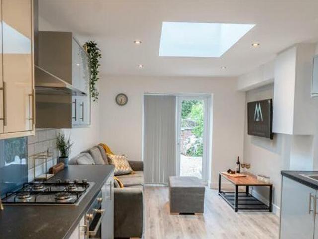 1 Bedroom House Share For Rent In Stoke
