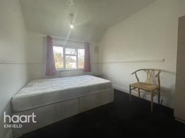 1 bedroom house share for rent in Stoneleigh Avenue, Enfield.