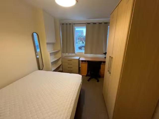 1 bedroom house share for rent in Sullivan Close,, Colchester.