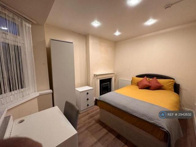 1 bedroom house share for rent in Sunningdale Avenue, Coventry, CV6