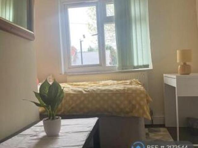 1 bedroom house share for rent in Sunningdale Avenue, Coventry, CV6