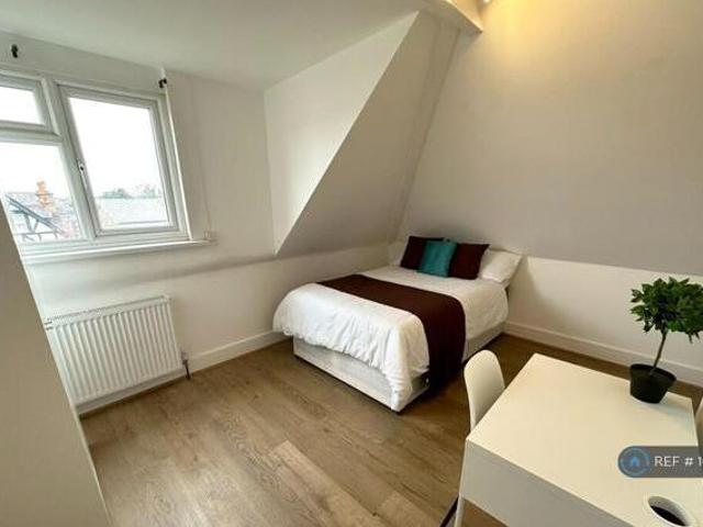 1 Bedroom House Share For Rent In Surbiton
