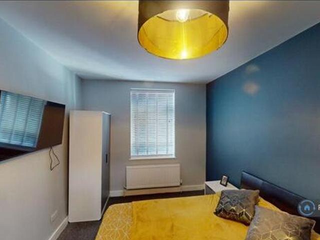 1 Bedroom House Share For Rent In Swinton, Manchester