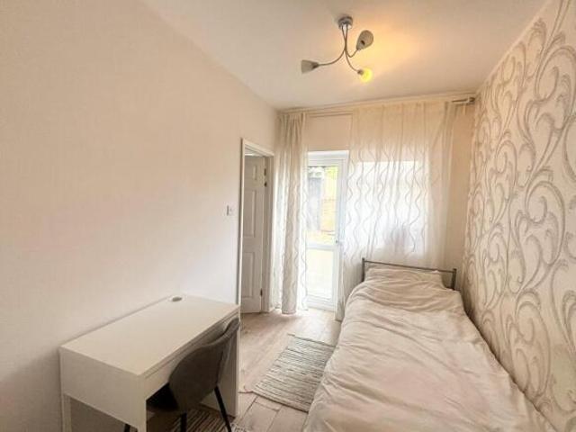 1 bedroom house share for rent in Powell Road, Coventry, CV2