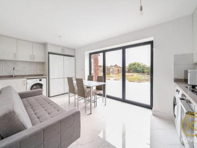 1 bedroom house share for rent in Pond Meadow, Guildford, GU2