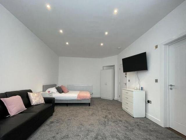 1 Bedroom House Share For Rent In Portsmouth