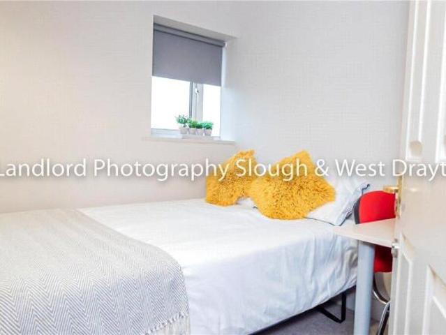 1 bedroom house share for rent in Park Barn East, Guildford, Surrey, GU2