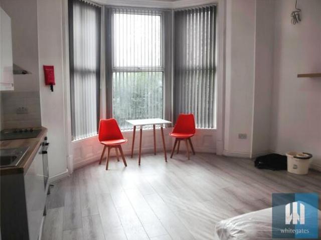 1 bedroom house share for rent in Park Drive, Huddersfield, HD1