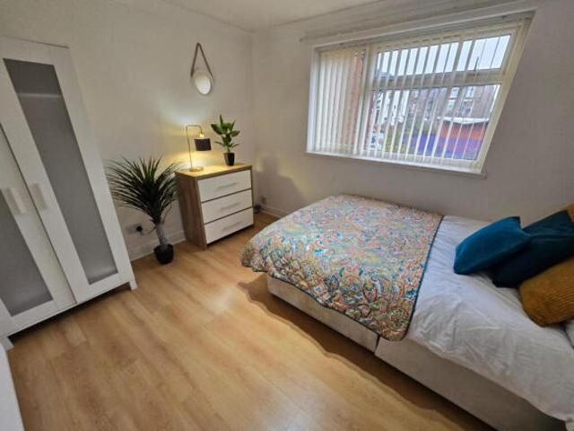 1 bedroom house share for rent in Park Row, Hull, HU2