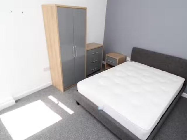 1 bedroom house share for rent in Park Street, Treforest, CF37