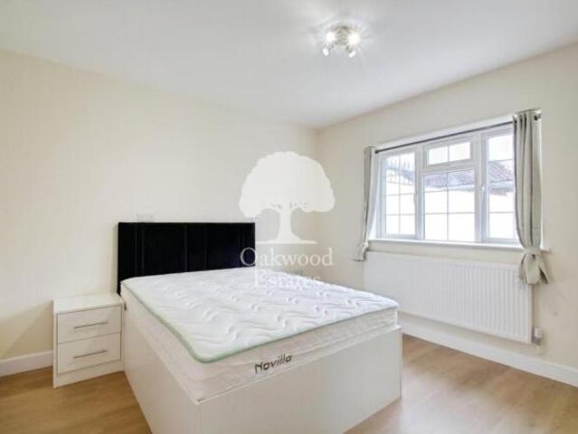 1 bedroom house share for rent in Parlaunt Road, Langley, SL3