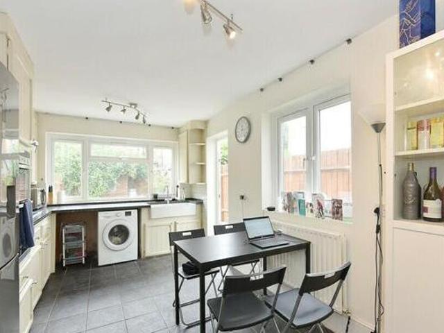 1 Bedroom House Share For Rent In Parsons Green
