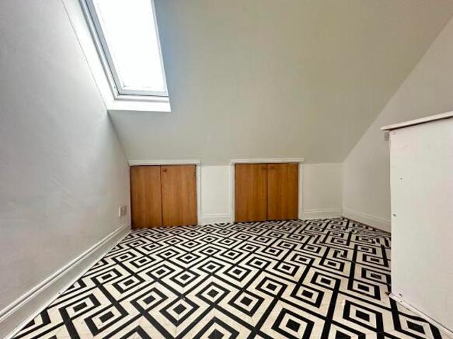 1 bedroom house share for rent in Pear Tree Avenue, Uxbridge, Greater London, UB7
