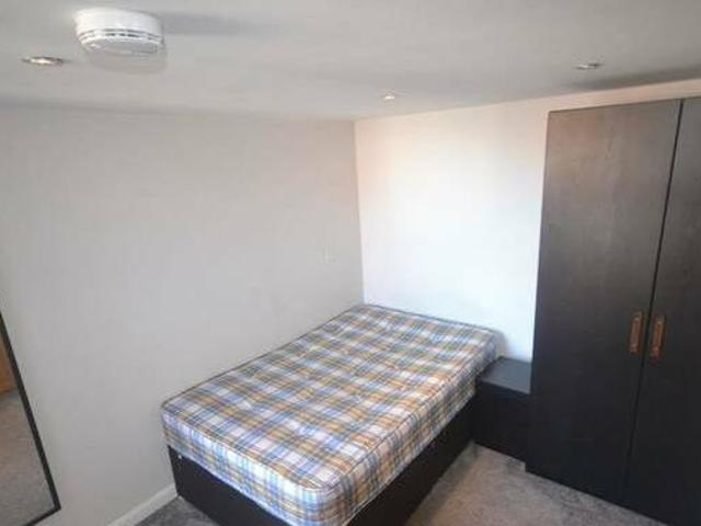 1 bedroom house share for rent in Prince Of Wales Avenue Reading RG30 2UJ RG30