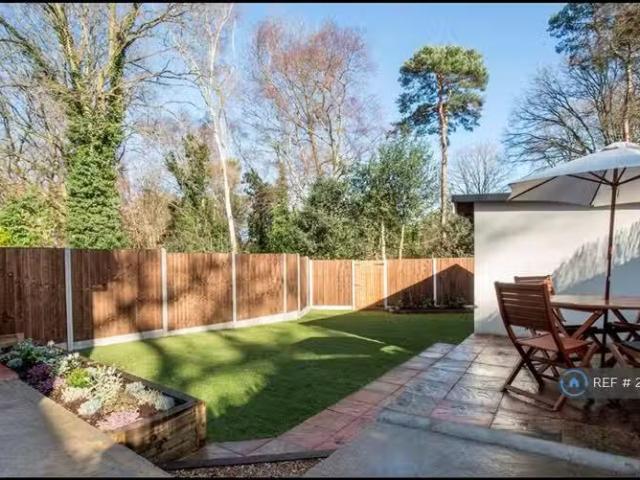 1 bedroom house share for rent in Princess Road, Woking, GU22